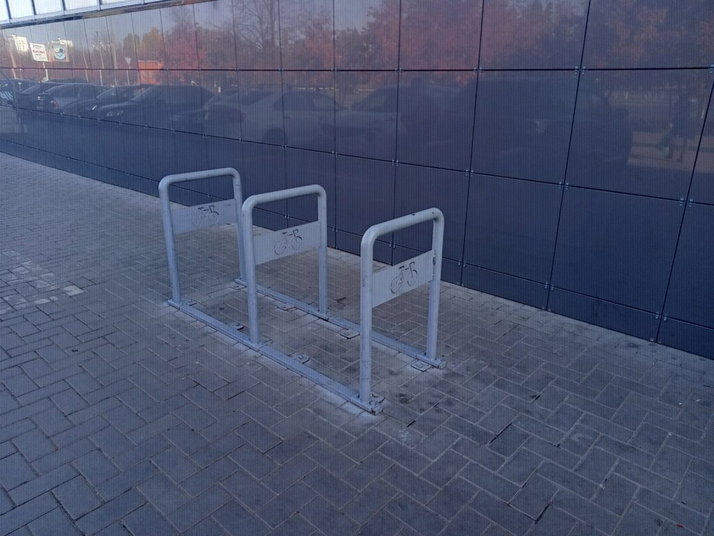 Bisiklet park yerleri Bicycle parking, Naberejniye Çelny (Yar Çallı), foto