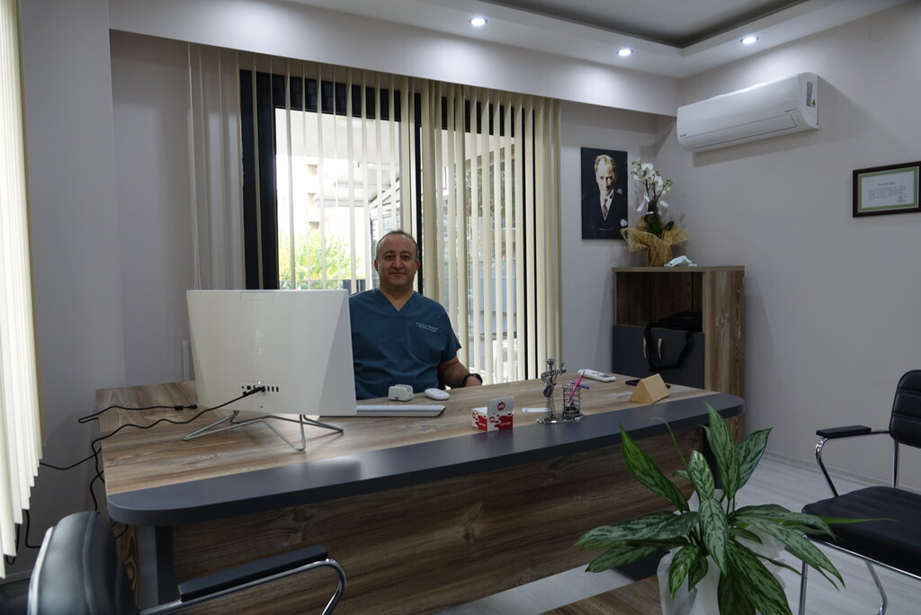 Özel muayenehaneler Prof. Dr. Erdem Ali Özkısacık, Kalp ve Damar Cerrahisi, Efeler, foto