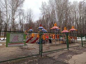 Детский городок (Chuvash Republic, Novocheboksarsk, Kultury I Otdykha Yelnikovskaya Roscha Park), atraksiyon  Novocheboksarsk'tan