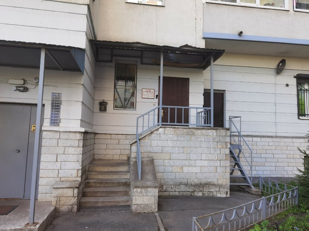 Bina, site yönetimi ТСЖ Комендантский 21, Saint‑Petersburg, foto
