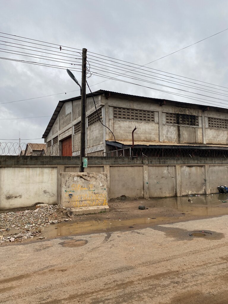 Yemek şirketleri Zwan Warehouse, Akra, foto