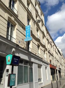 Hostel Richard (Rue Richard Lenoir No:35, 11e Arrondissement), otel  Paris'ten