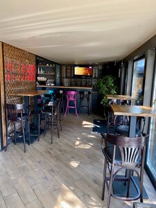 Restobar Na Grani (Krasnoarmeyskaya ulitsa No:1, Braslaw), kafe  Braslav'dan