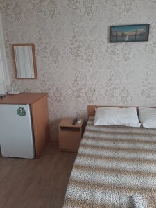 Lunnoye siyaniye (Советская улица No:7, посёлок городского типа Николаевка), otel  Kırım Cumhuriyeti'nden