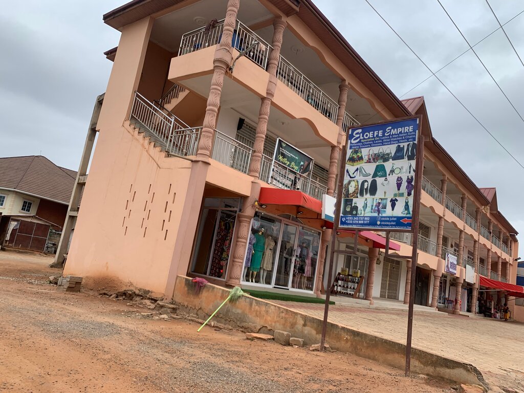 Giyim mağazası Eloefe Empire, Dünya, foto