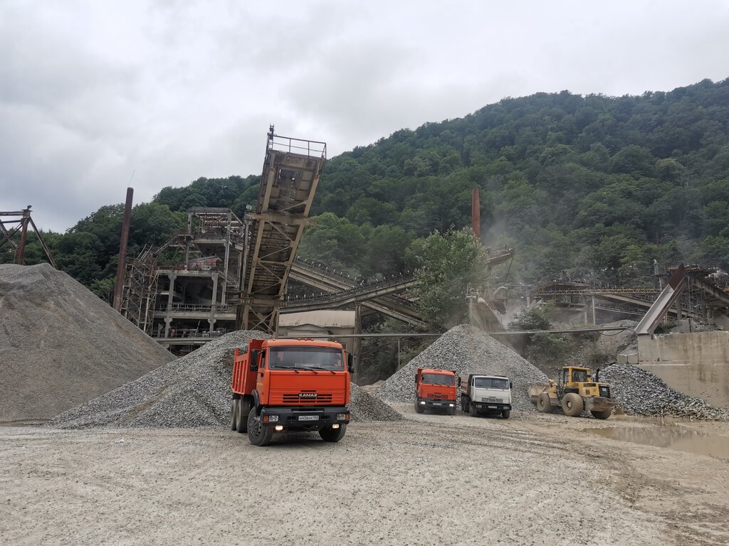 Madencilik işletmeleri Дагомысский карьер, Soçi, foto