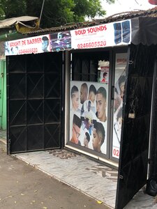 Bright De Barber (Greater Accra Region, Accra, Awula Kpakpa Lane), berberler  Akra'dan
