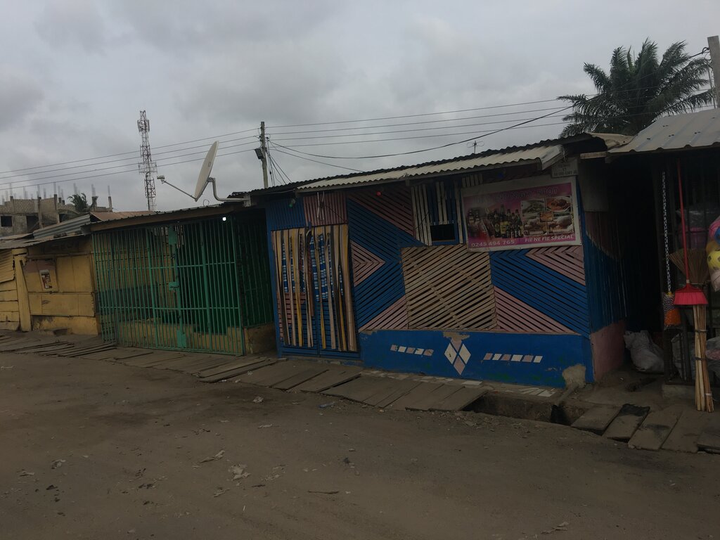 Bar Day and night spot, Akra, foto