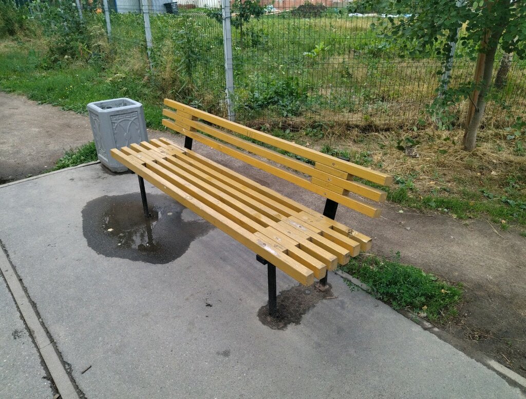 Bank Bench, Kudrovo, foto