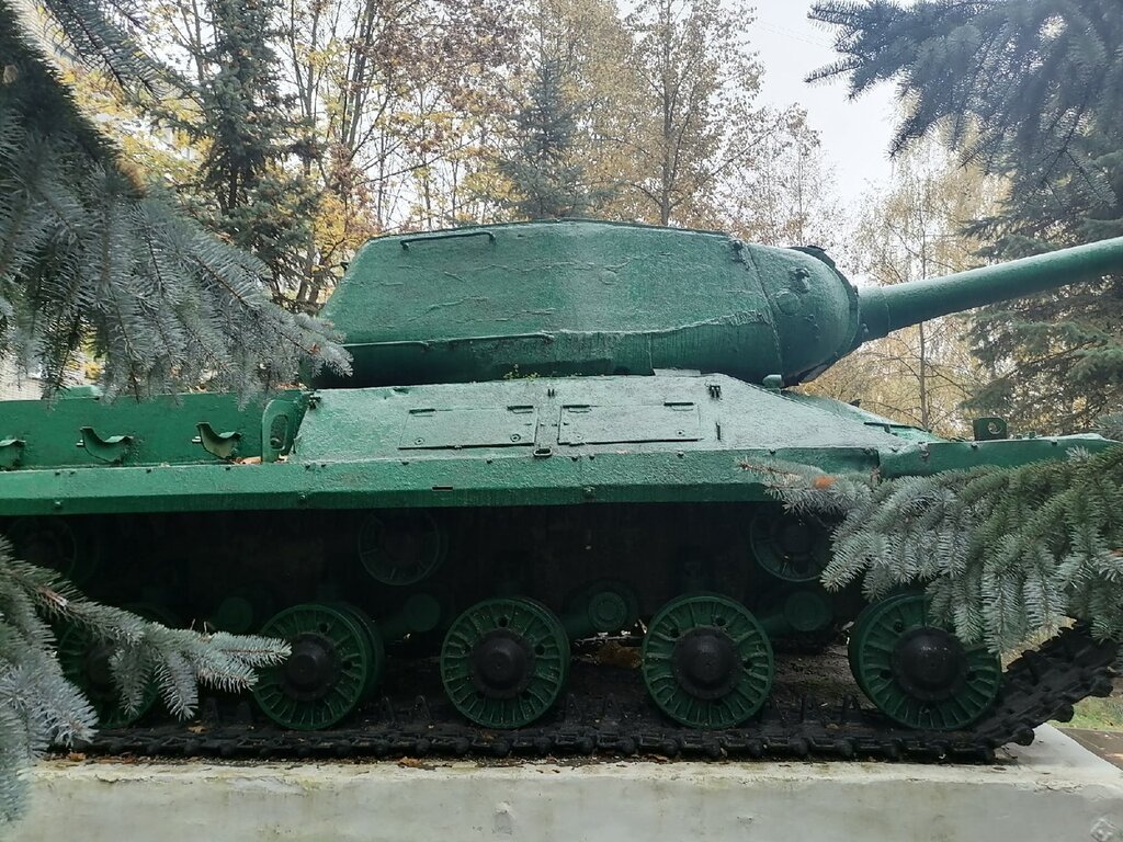 Teknoloji anıtı Тяжёлый танк ИС-2, Nevel, foto