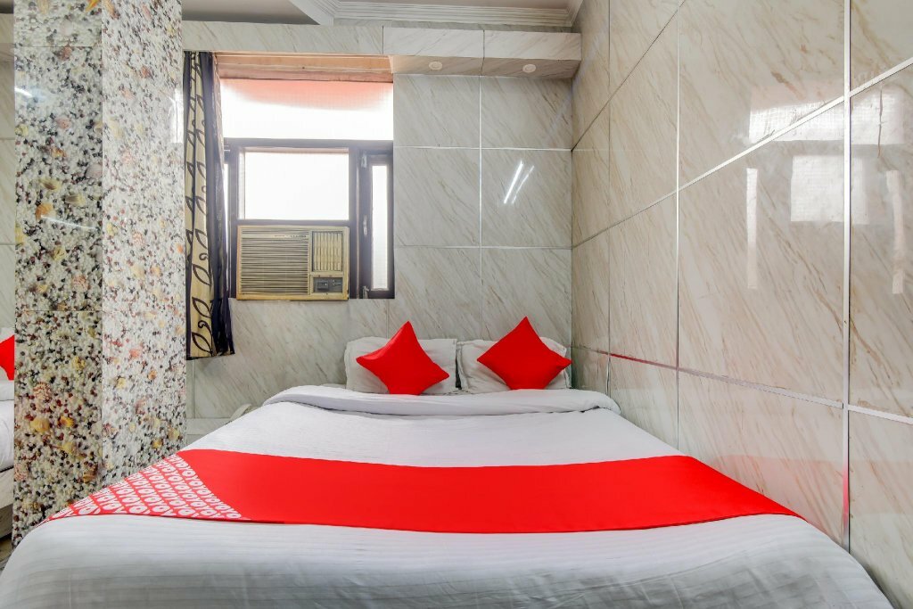 Otel Oyo 67901 Hotel Yugh Dx, Delhi, foto