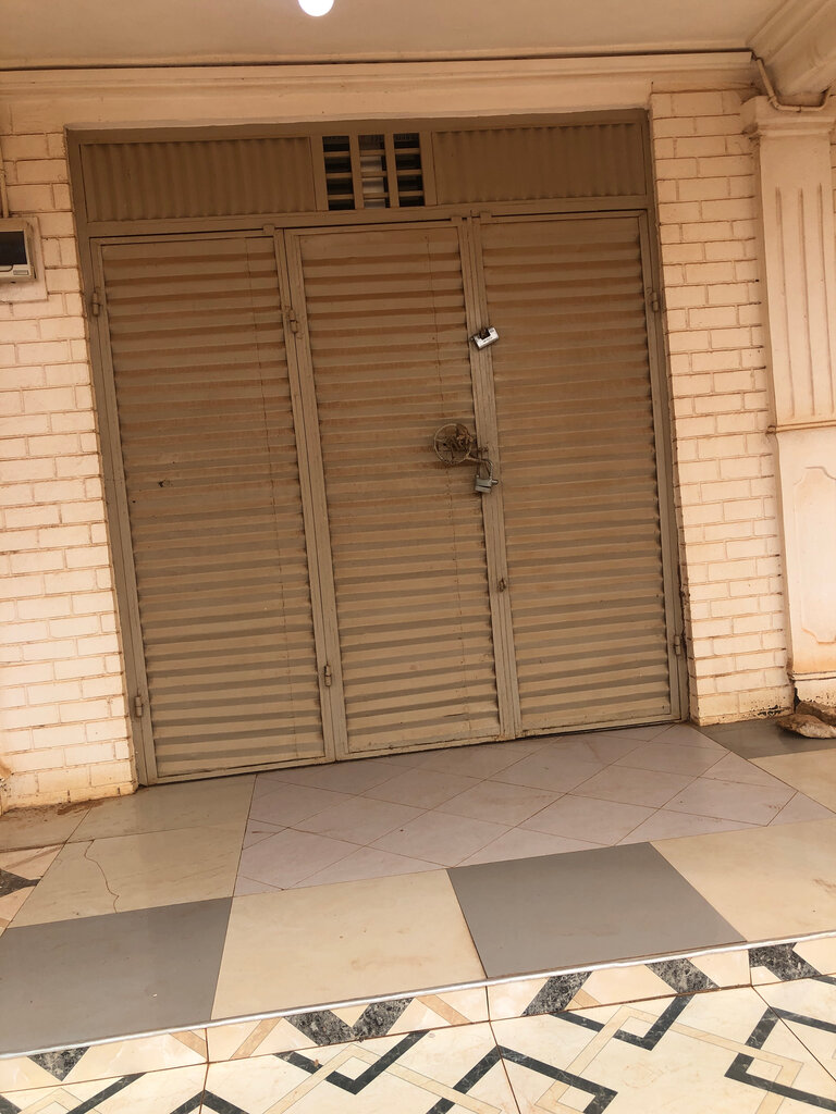 Eczaneler Aaron Teye Kwesi Licensed Over the Counter Medicine Seller, Dünya, foto