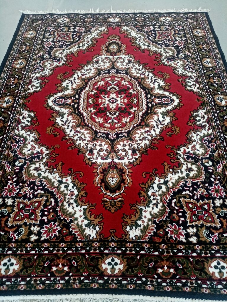 Halı yıkamacılar Stiraemkover. Pro, Kursk, foto