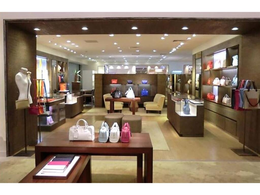 Giyim mağazası Loewe 阪急うめだ3f, Osaka, foto
