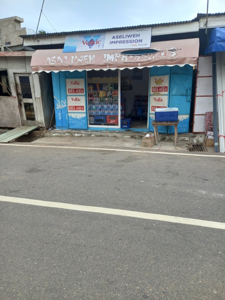 Su satışı Aseliweh impression, Akra, foto