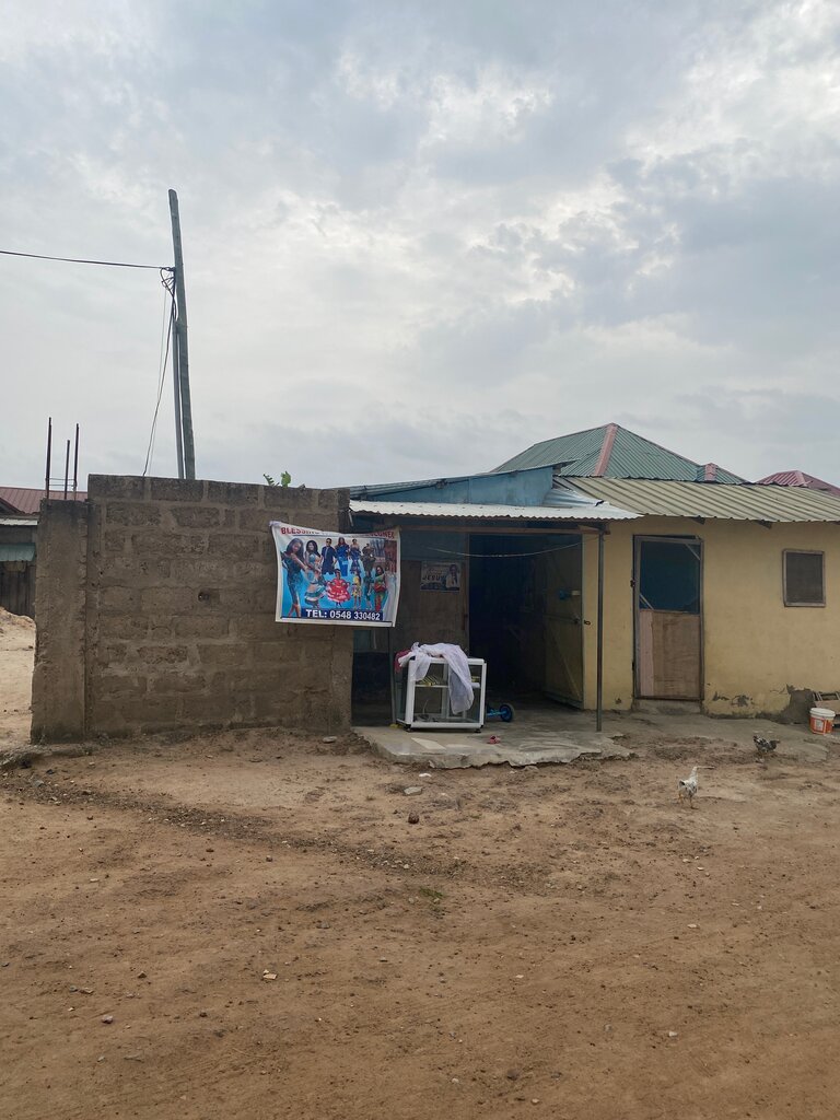 Giyim mağazası Blessed Fashion Designer, Dünya, foto