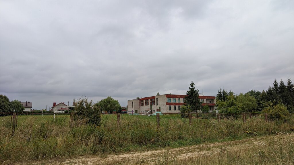 Ortaokul Bazovaya shkola -Sad, Minskaya oblastı, foto