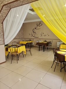 Азбука Вкуса (ulitsa Karla Marksa No:1, Babayevo), kafe  Babayevo'dan