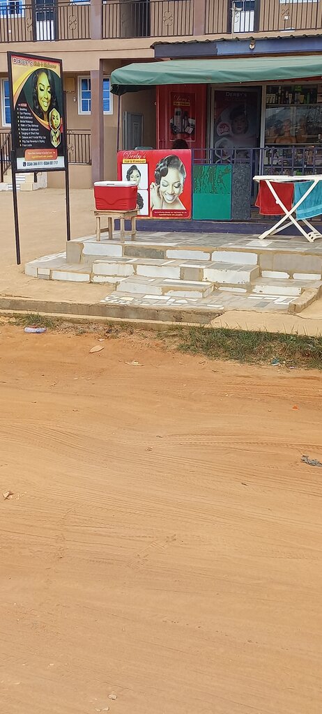 Kuaförler Derby's Hair Makeover, Dünya, foto