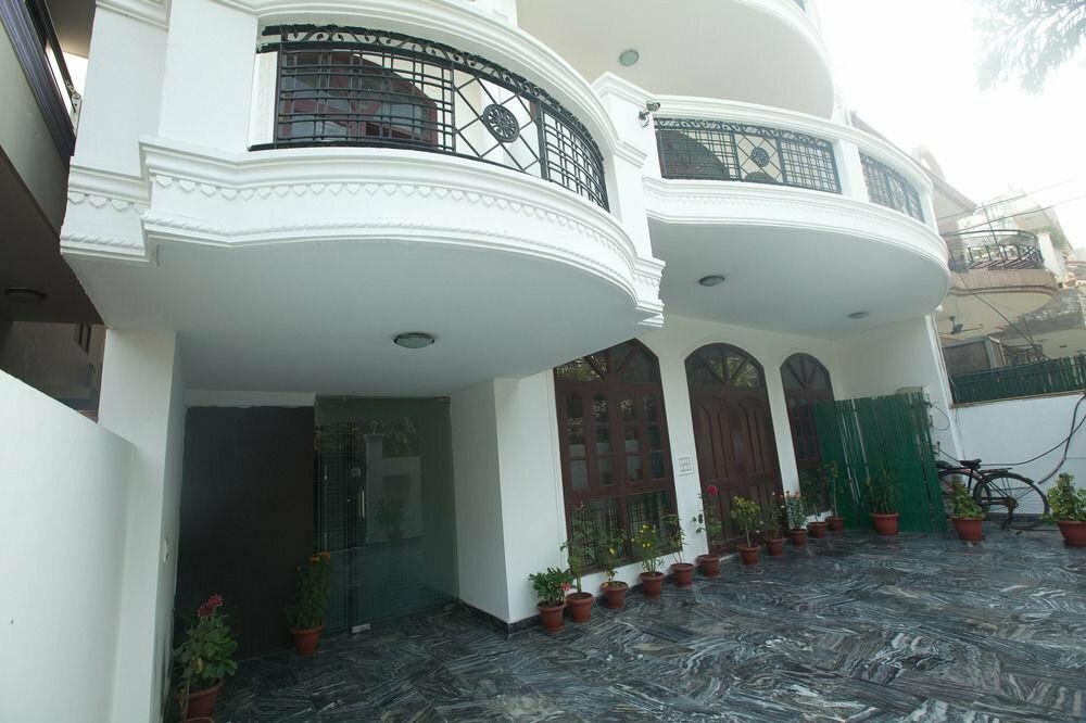 Otel Oyo Rooms Noida Golf Course, Noida, foto