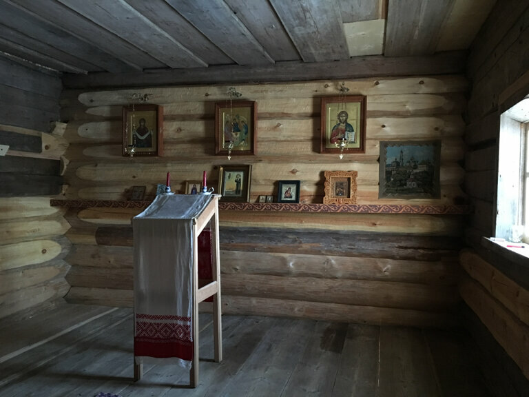Şapel, haç anıtı Chapel of the Intercession of Our Lady, Karelya, foto