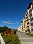 Holiday House Apartments (Mirnaya ulitsa No:11к1, Sukko Village), kısa süreli konaklama  Krasnodarski krayından