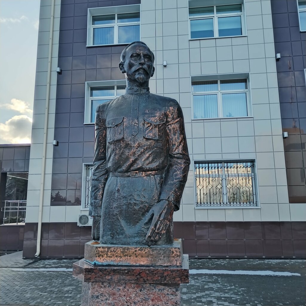 Anıt, heykel Ф.Э. Дзержинский, Salihorsk, foto