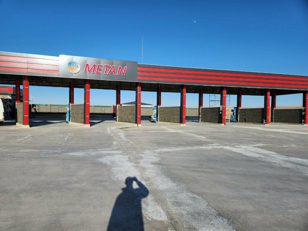 Benzin istasyonu Kharomi Benz, Zerefşan, foto