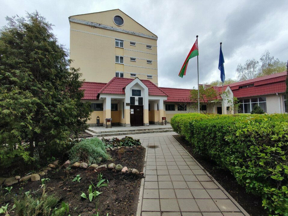 Eğitim altyapısı Совместный институт БГУ и Дпу, Minsk, foto
