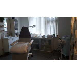 Salon Elegance (Overijssel, Dalfsen, Den Hulst, 54), güzellik salonu  Overijssel'den