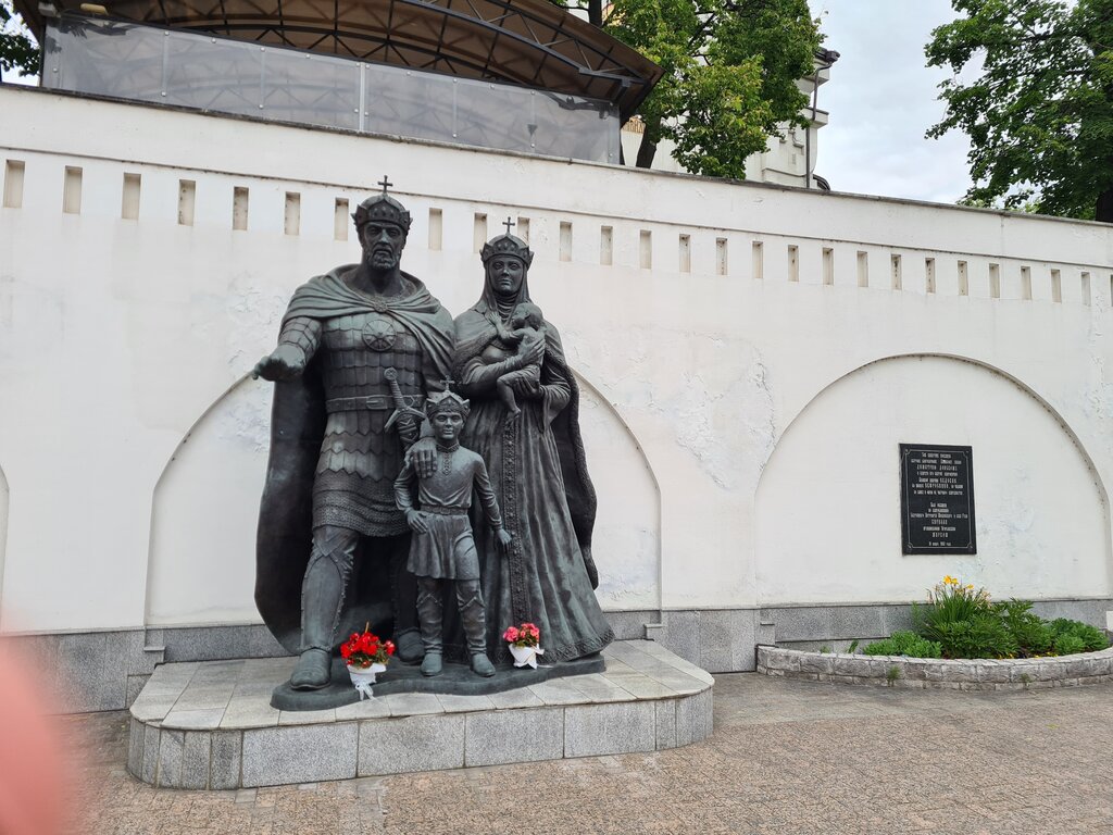 Anıt, heykel Святым супругам Евфросинии и Дмитрию Донскому, Moskova, foto