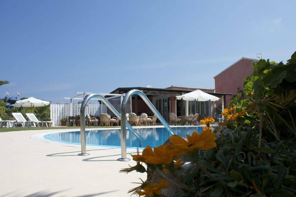 Otel Chrysanthy Apartments, Dünya, foto