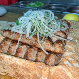 Mangal house 14 (Khlebozavodskaya ulitsa No:14), kafe  İvanteyevka'dan