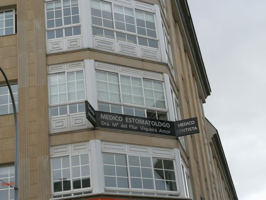 Özel ağız ve diş sağlığı klinikleri ve muayenehaneleri Clínica Dental Pilar Viqueira Amor, Galisya, foto