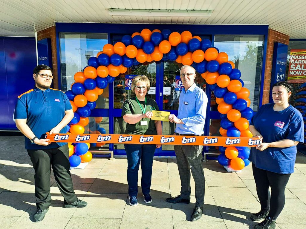 i̇ndirim ve fırsat sistemleri B&m Store, Berkshire County, foto