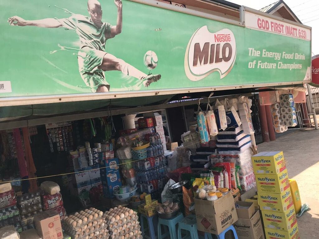 Süpermarket God First, Dünya, foto