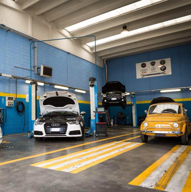 i̇kinci el araç Officine Mario Freni, Piyemonte, foto