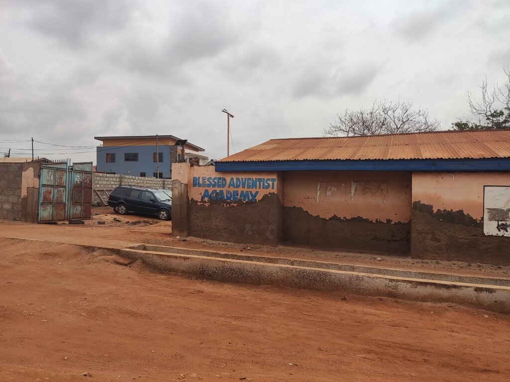 Ortaokul Seventh Day Adventist Church Zenu Atadeka and School, Dünya, foto
