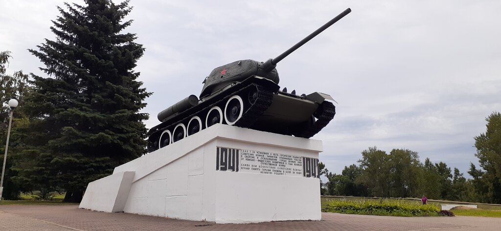 Teknoloji anıtı Танк Т-34, Velikie Luky, foto