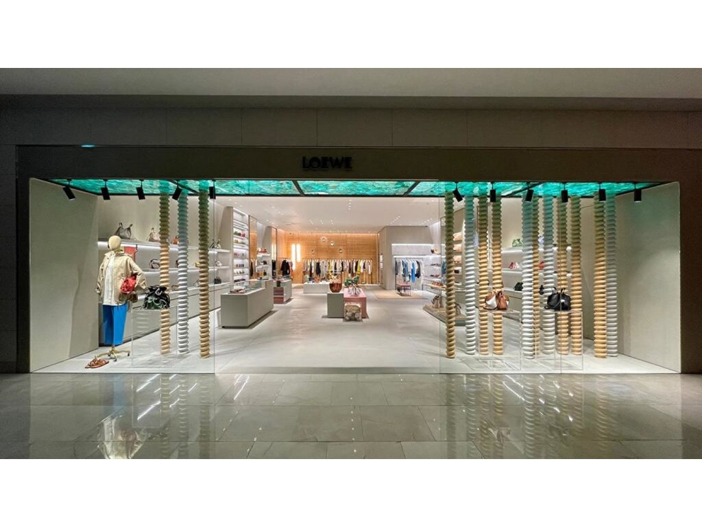 Giyim mağazası Loewe 롯데 인천점, Incheon, foto