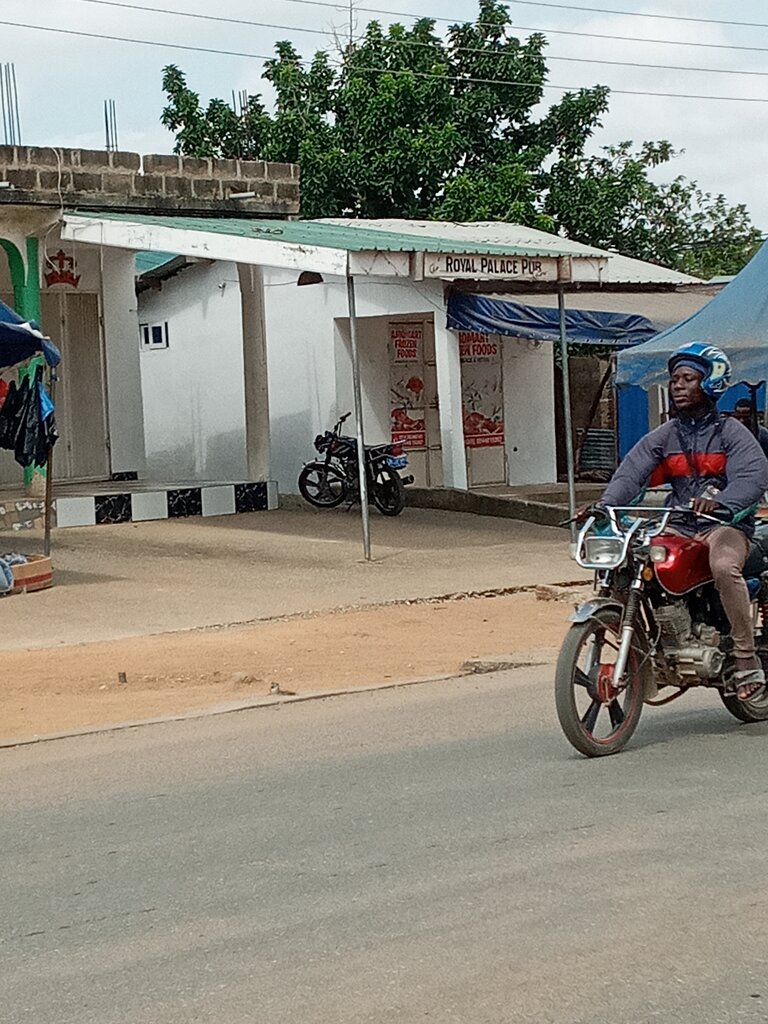 Bar Royal palace pub, Dünya, foto