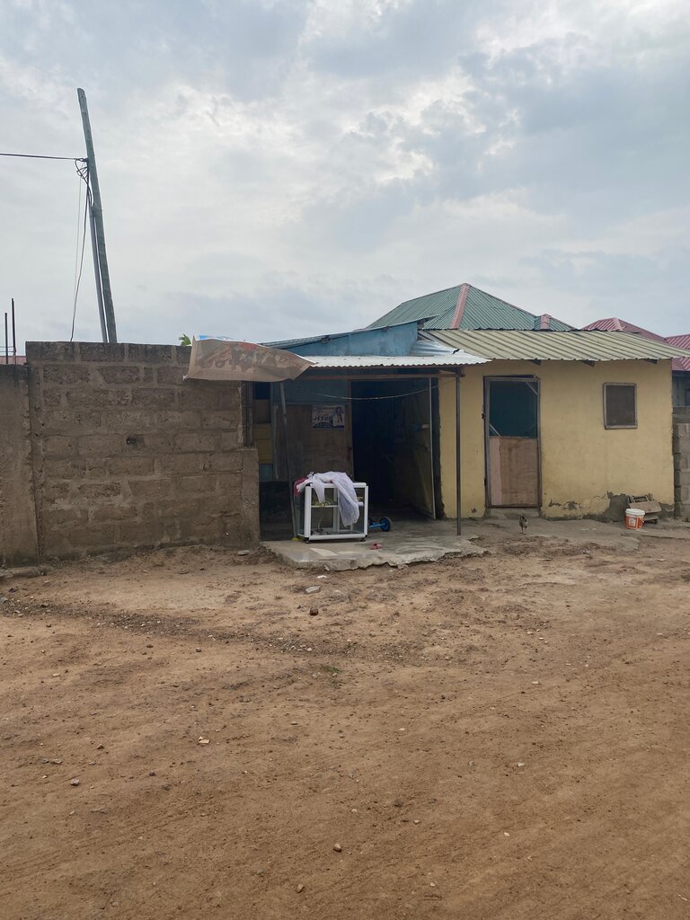 Giyim mağazası Blessed Fashion Designer, Dünya, foto