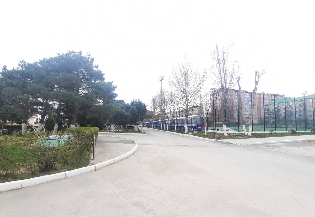 Çok amaçlı spor tesisleri Футбольное поле, Makhachkala, foto