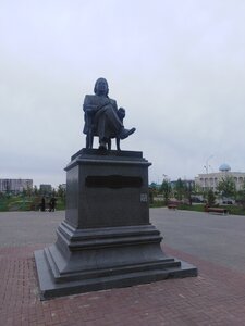Kadir Myrza Ali (West Kazakhstan Region, Oral, First President of Kazakhstan N. A. Nazarbayev square), anıt, heykel  Oral'dan (Uralsk'tan)