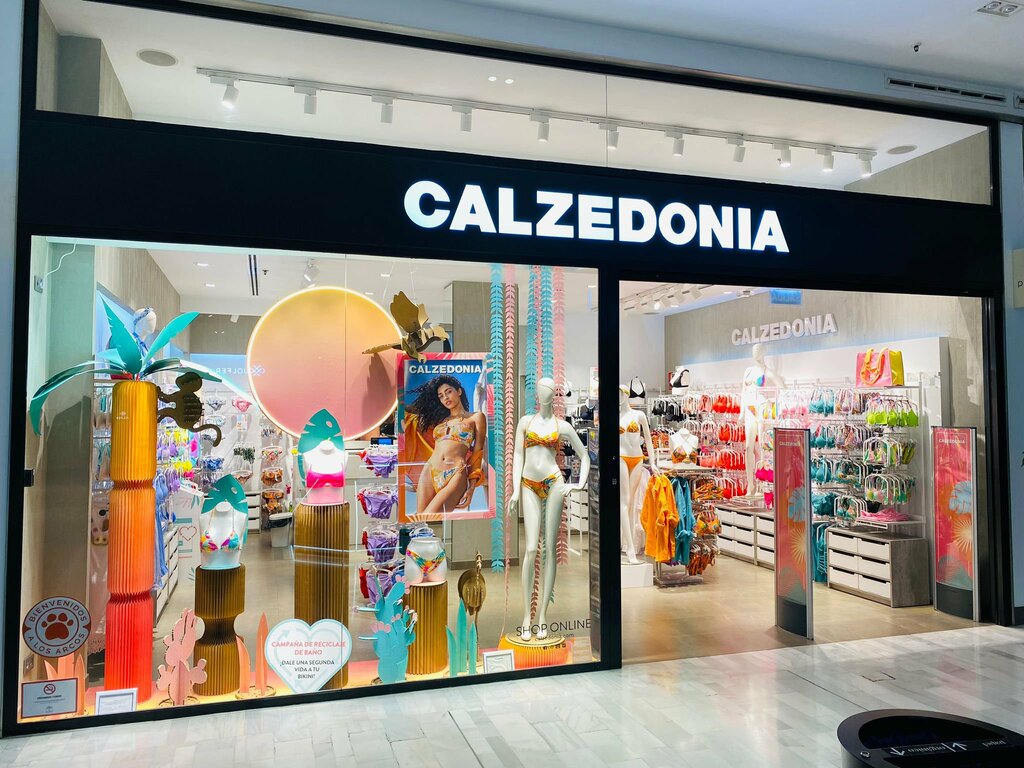Giyim mağazası Calzedonia, Sevilla, foto