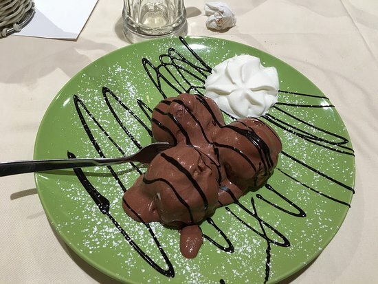 Pizzacılar Ristorante Pizzeria Le Piramidi, Lombardiya, foto