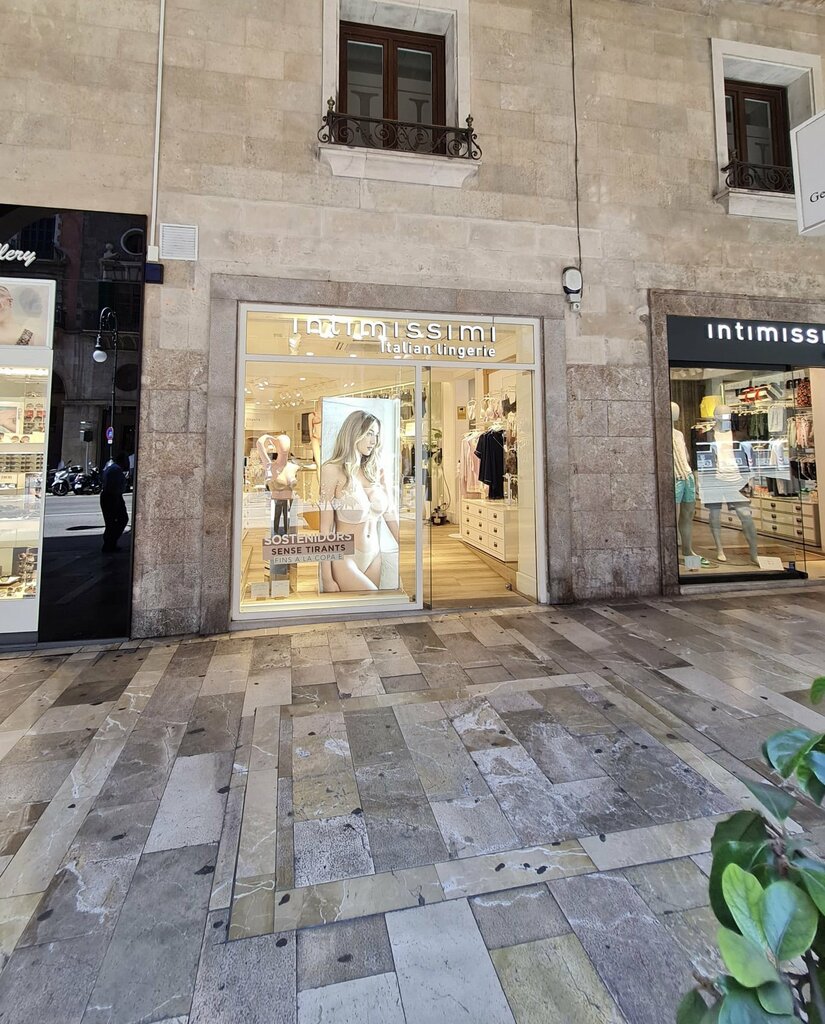 Giyim mağazası Intimissimi, Palma, foto