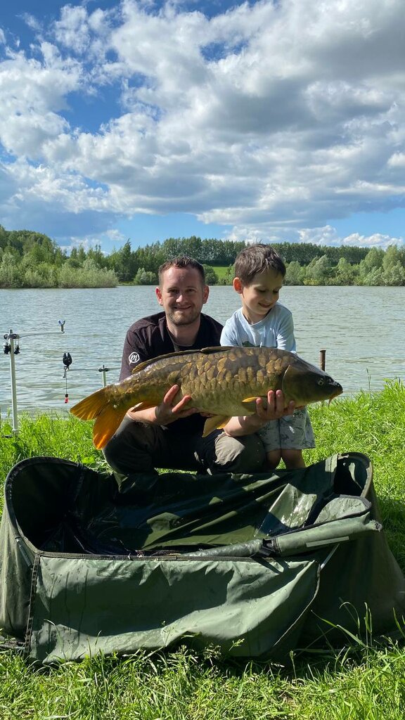 Balık çiftçiliği ve toptancıları ПКП Чистые пруды, Nijegorodskaya oblastı, foto