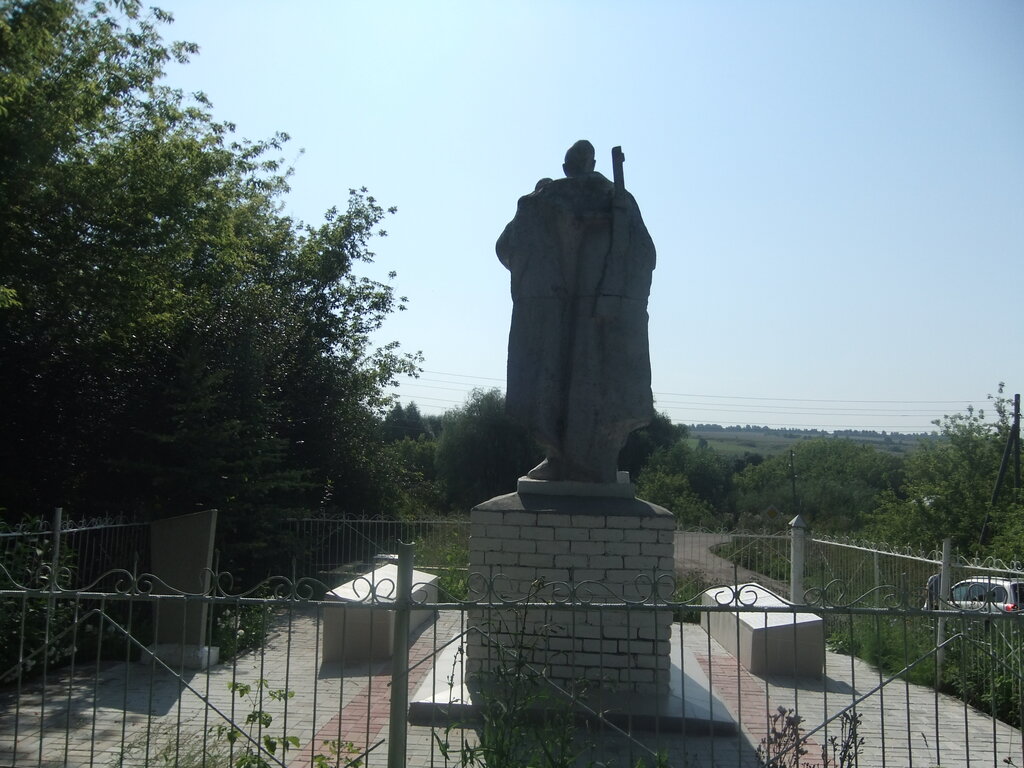 Anıt, heykel Солдат с ребенком, Çuvaşya, foto