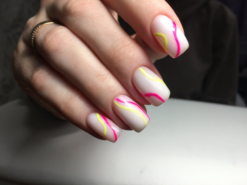 Manikür-pedikür Manicurestudio, Moskova, foto